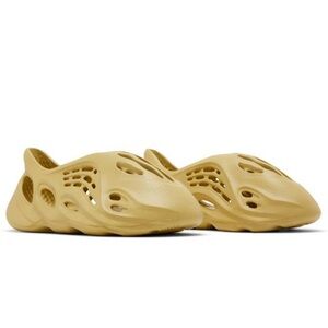 Shoes | Yeezy Foam Sulfur Rnr Adults Brand New | Poshmark
